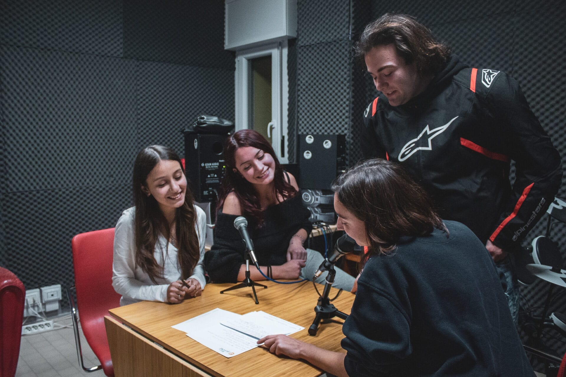 Insieme per il cambiamento: giovani, arte e attivismo nei laboratori di ...